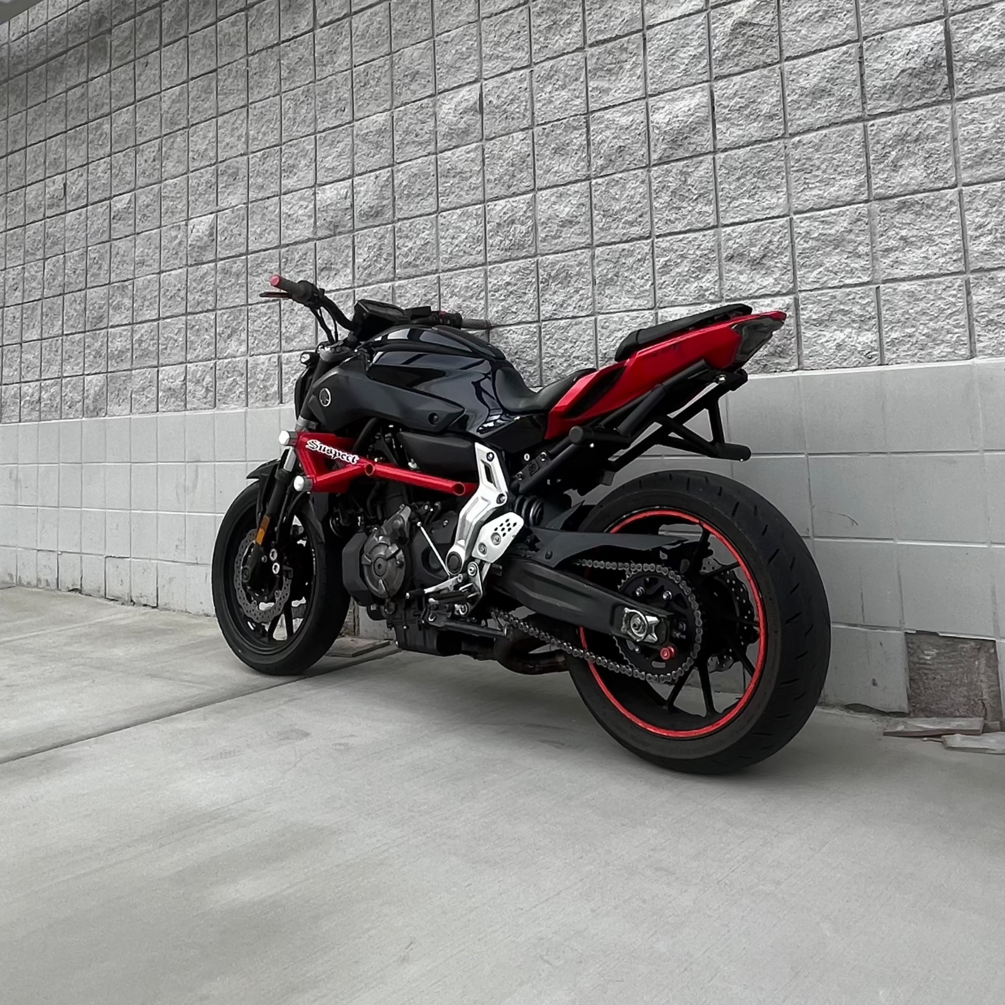 2014-2017 FZ07 Subcage – Suspect Stunt Parts