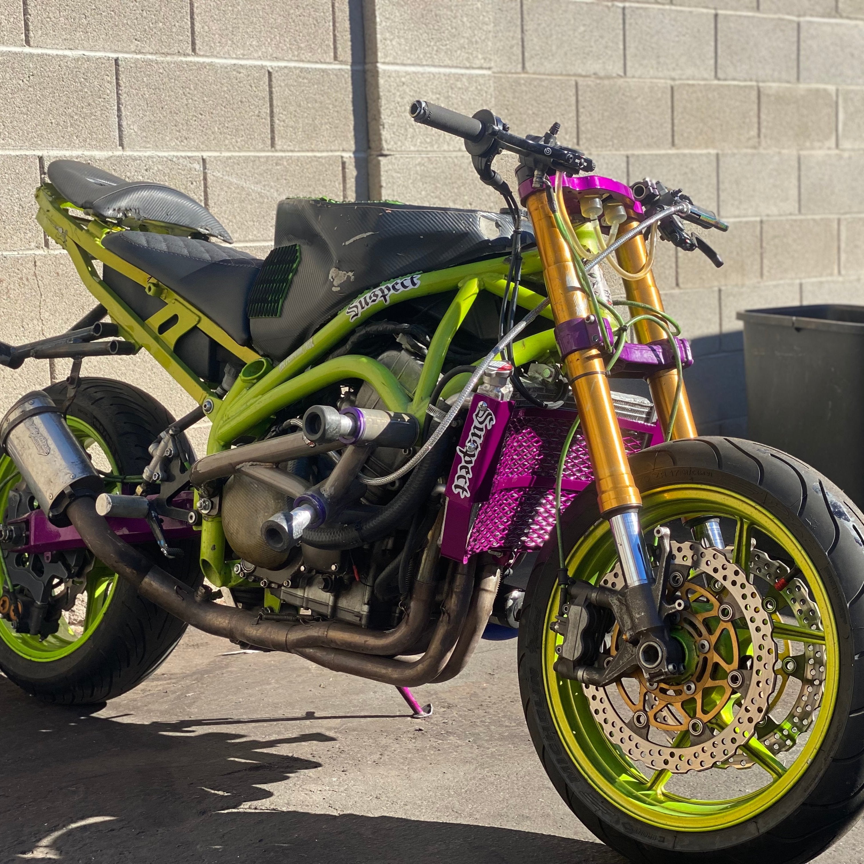 09-17 Yamaha R1 Radiator Cage – Suspect Stunt Parts